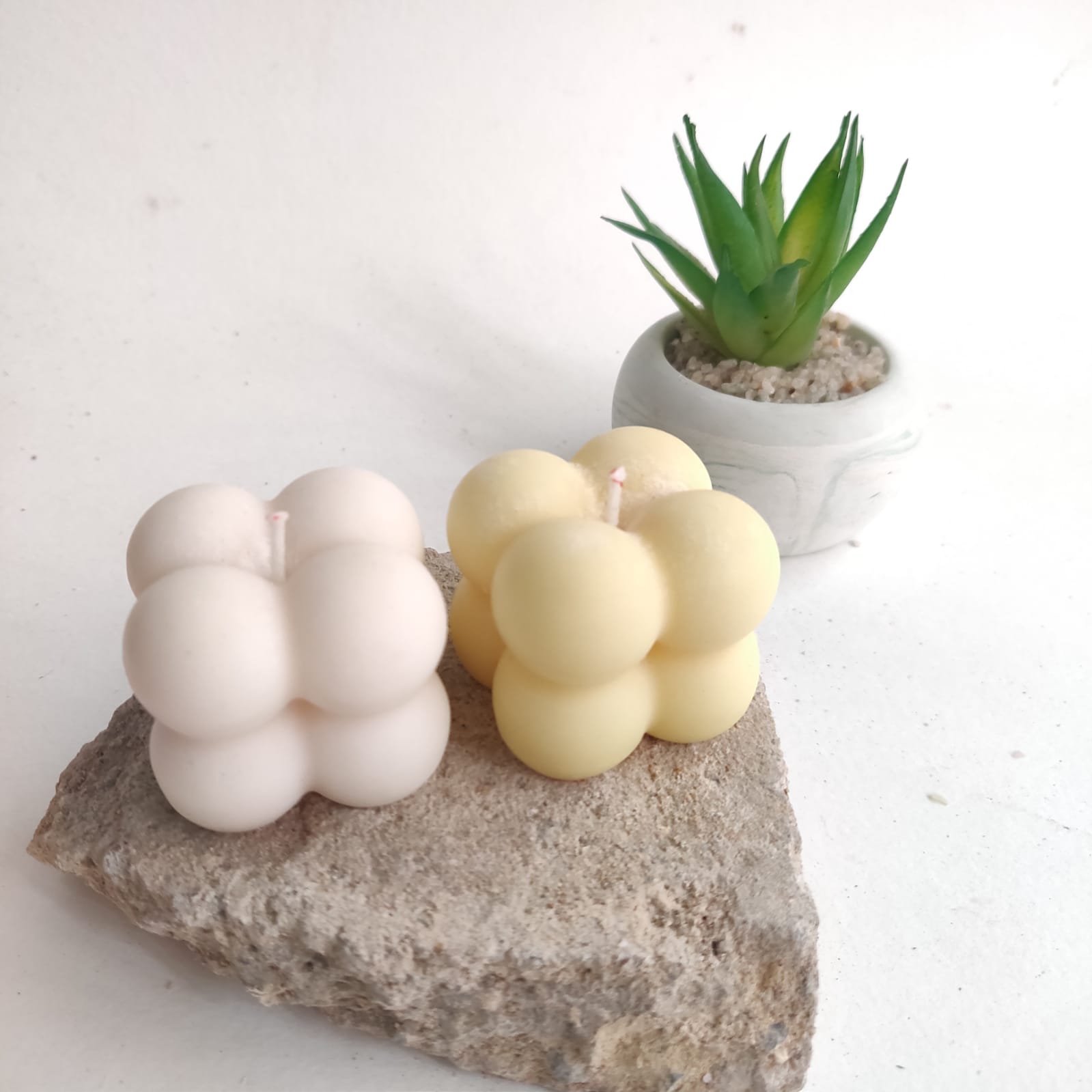 Mini Bubble Candle Melting Aura